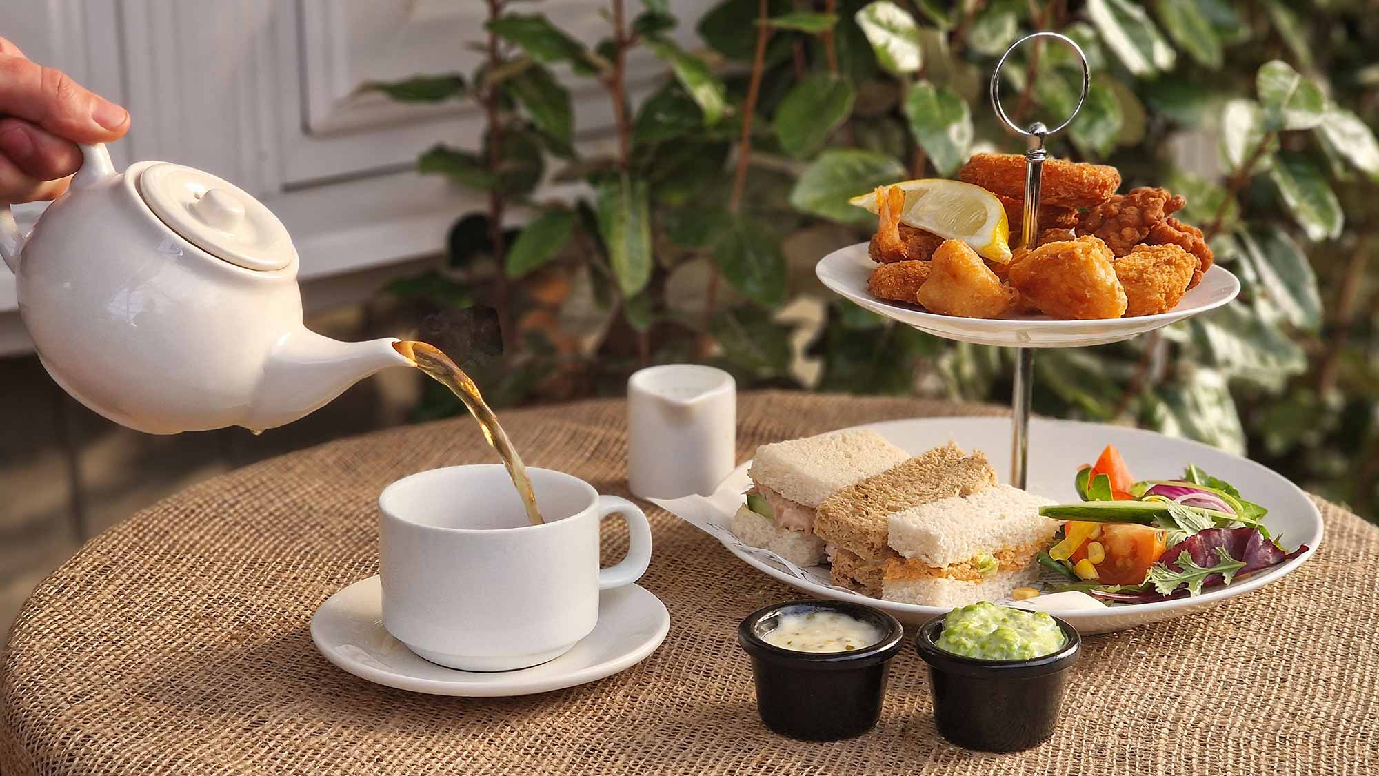Breakfast, lunch and everything in between - Cafe & Menus